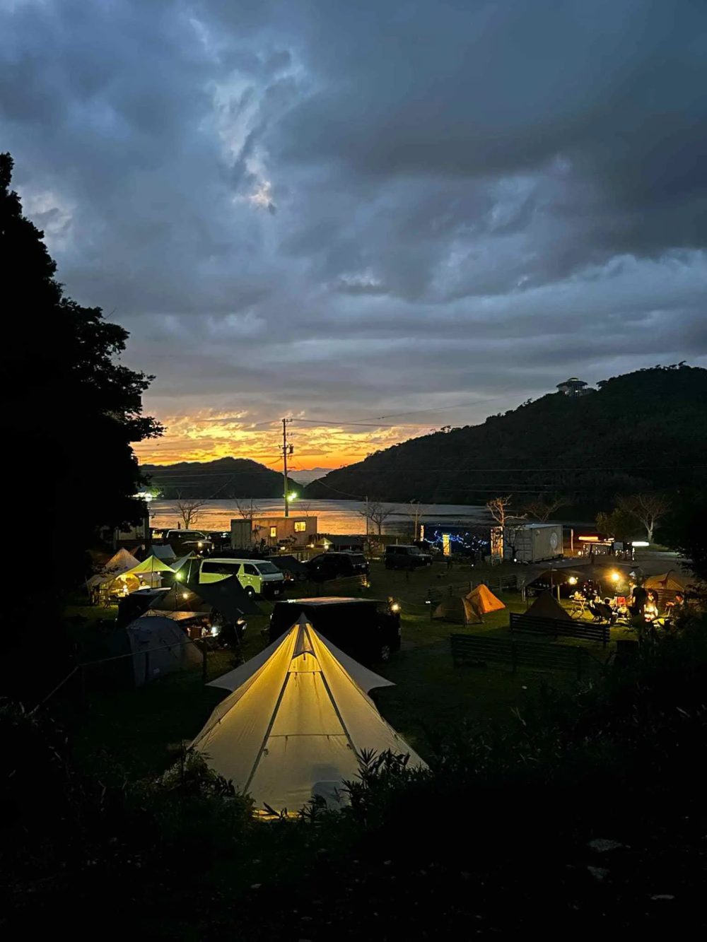 今年も残すところ2ヶ月程になりました。 | one FRIT CAMP FIELDは浜松市舘山寺にある「浜名湖」に接するオートキャンプ場